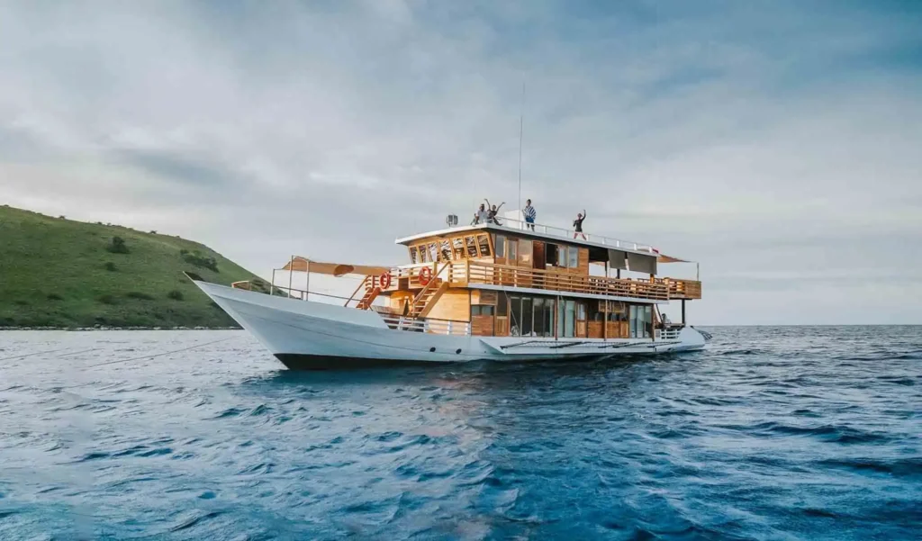 Sewa Kapal Kaia Liveaboard - Luxury Diving 2025